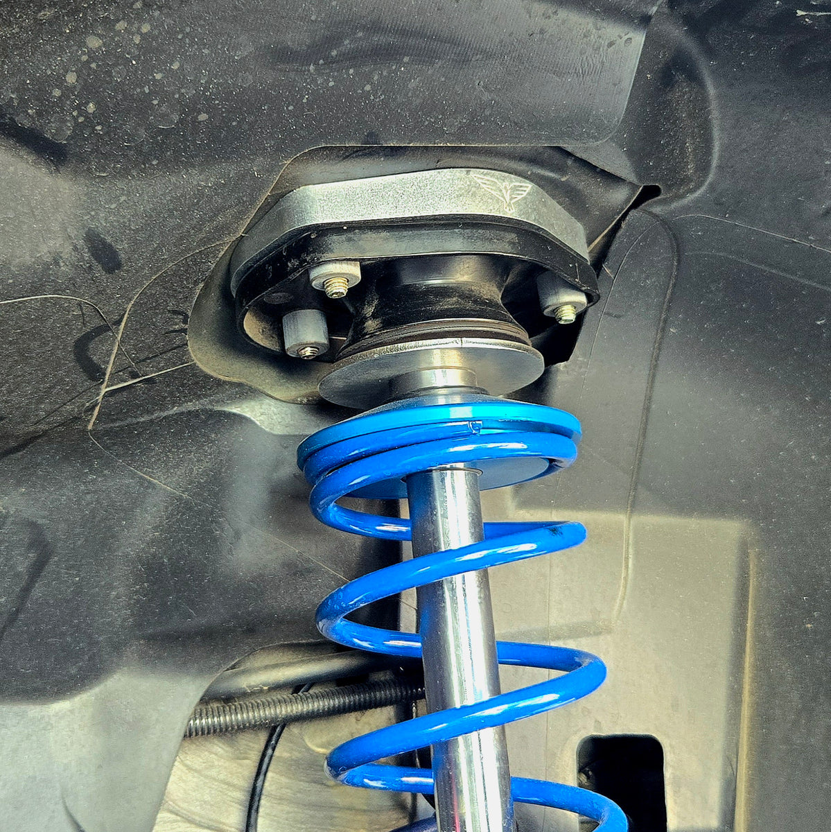 Sprinter Strut Wedge Kit – Shadowmarq