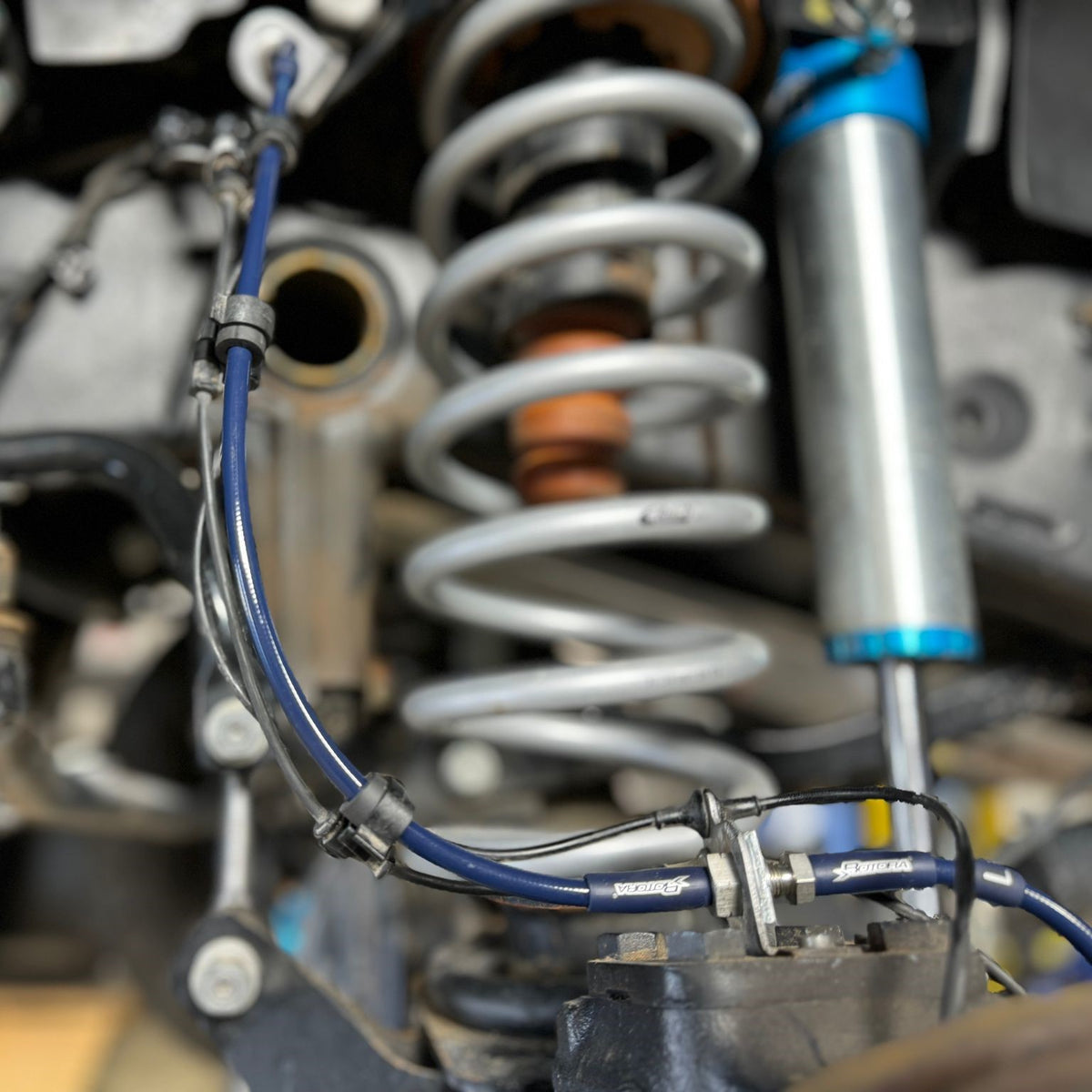 Rotora Extended Brake Lines for Ineos Grenadier – Shadowmarq